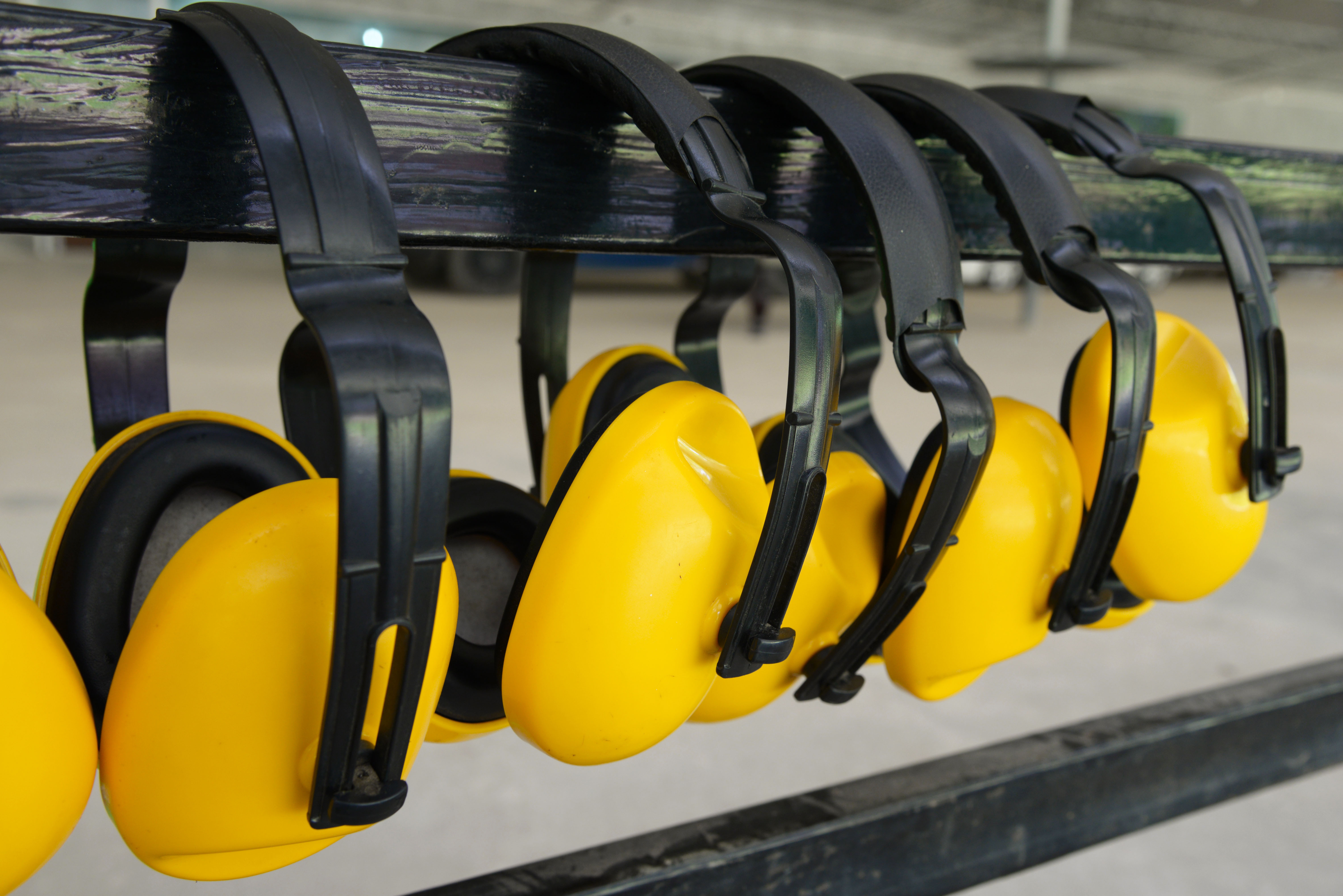 CEN developed a series of new standards for hearing protectors - CEN ...